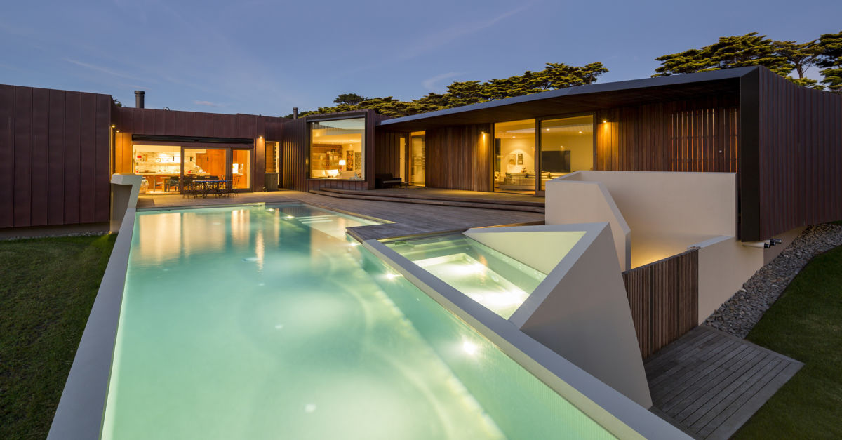 Sharp lines and angles create a work of art | Aloha Pools | Melbourne ...
